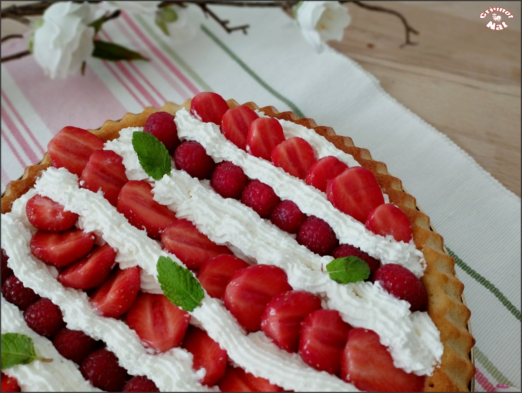 gâteau aux fruits rouges et chantilly - Grignot-Nat
